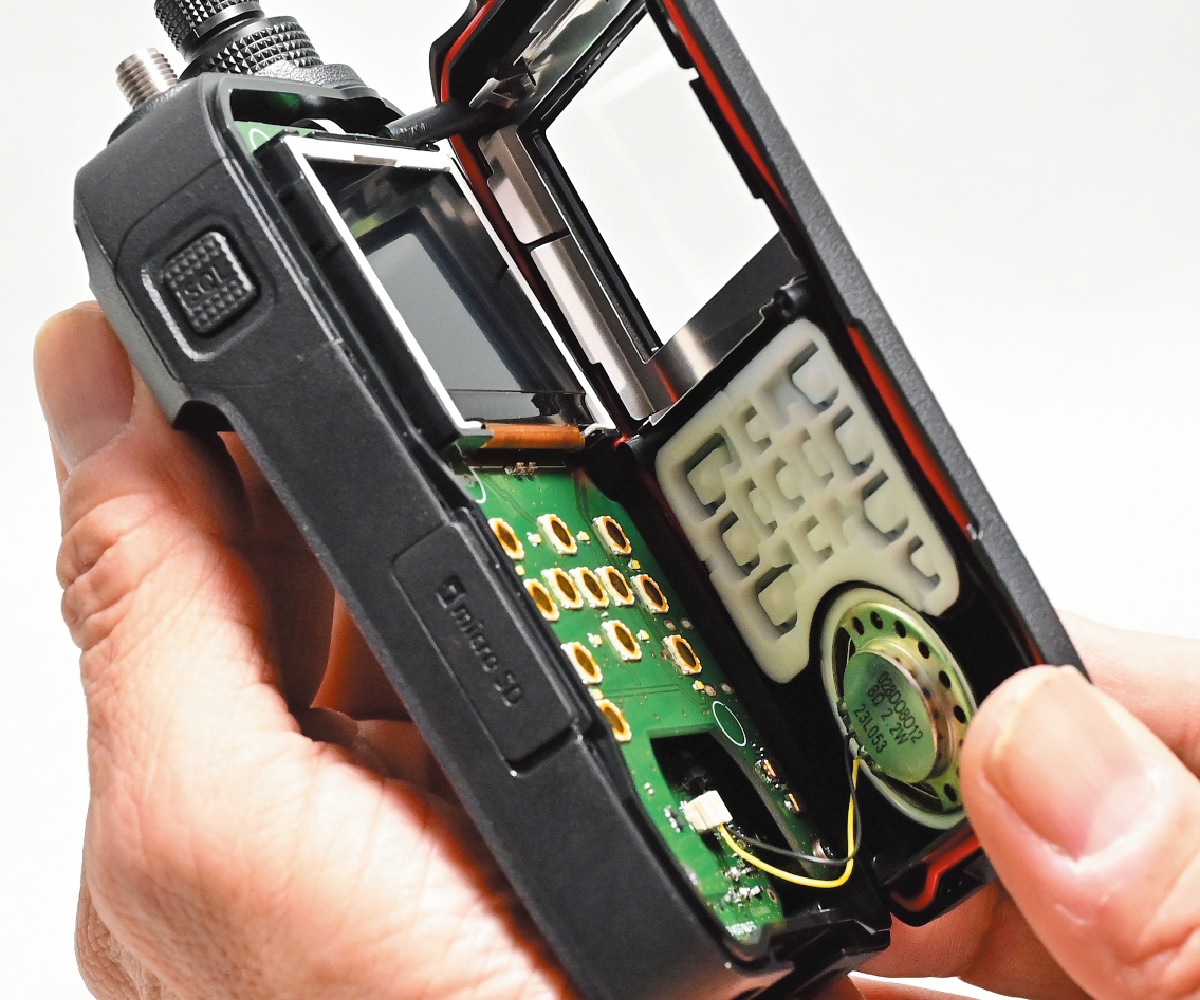 IC-R15を受信改造して聞けるようになる周波数帯